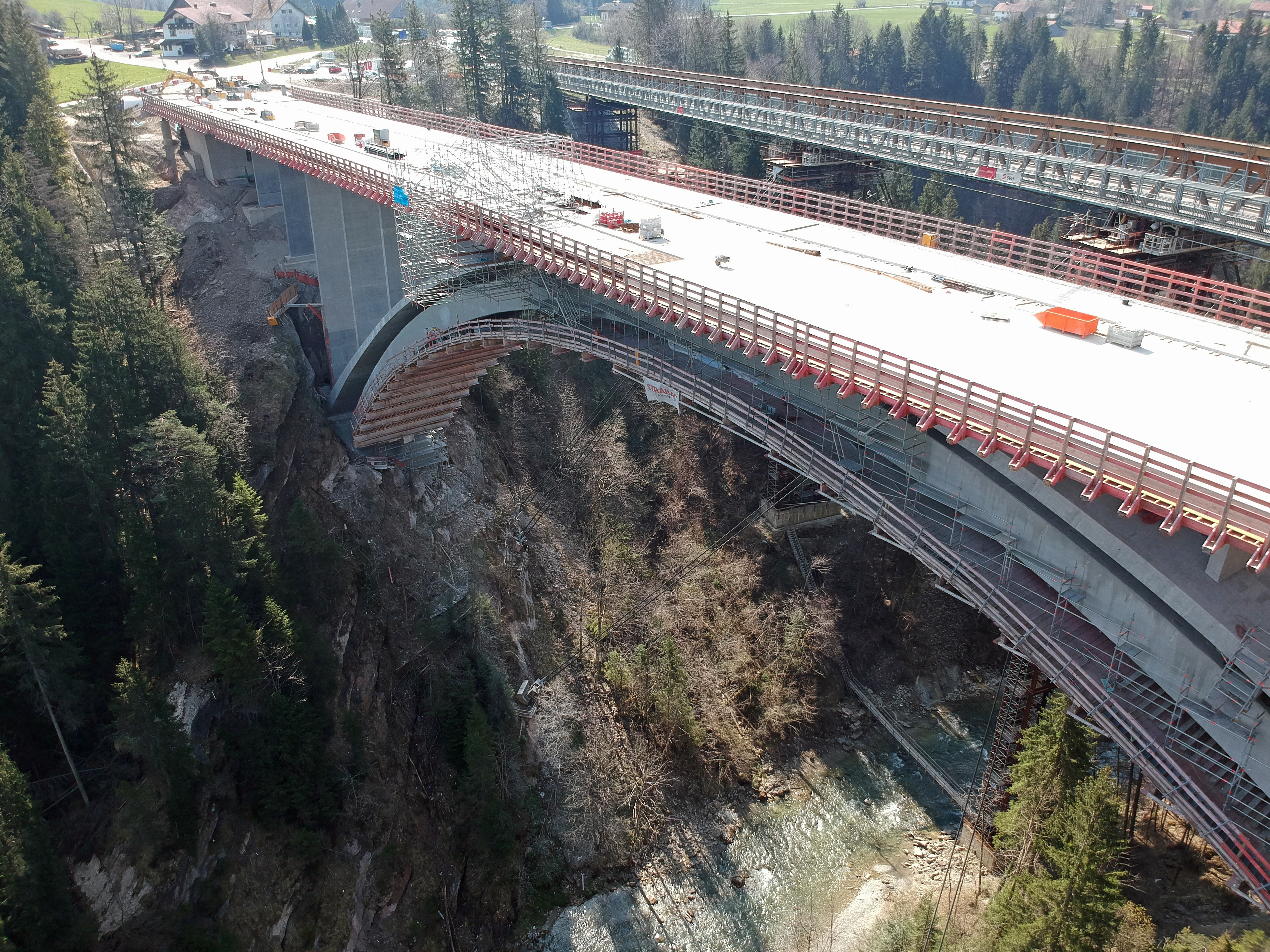 Secure hold for a Bavarian landmark - fischer group of companies